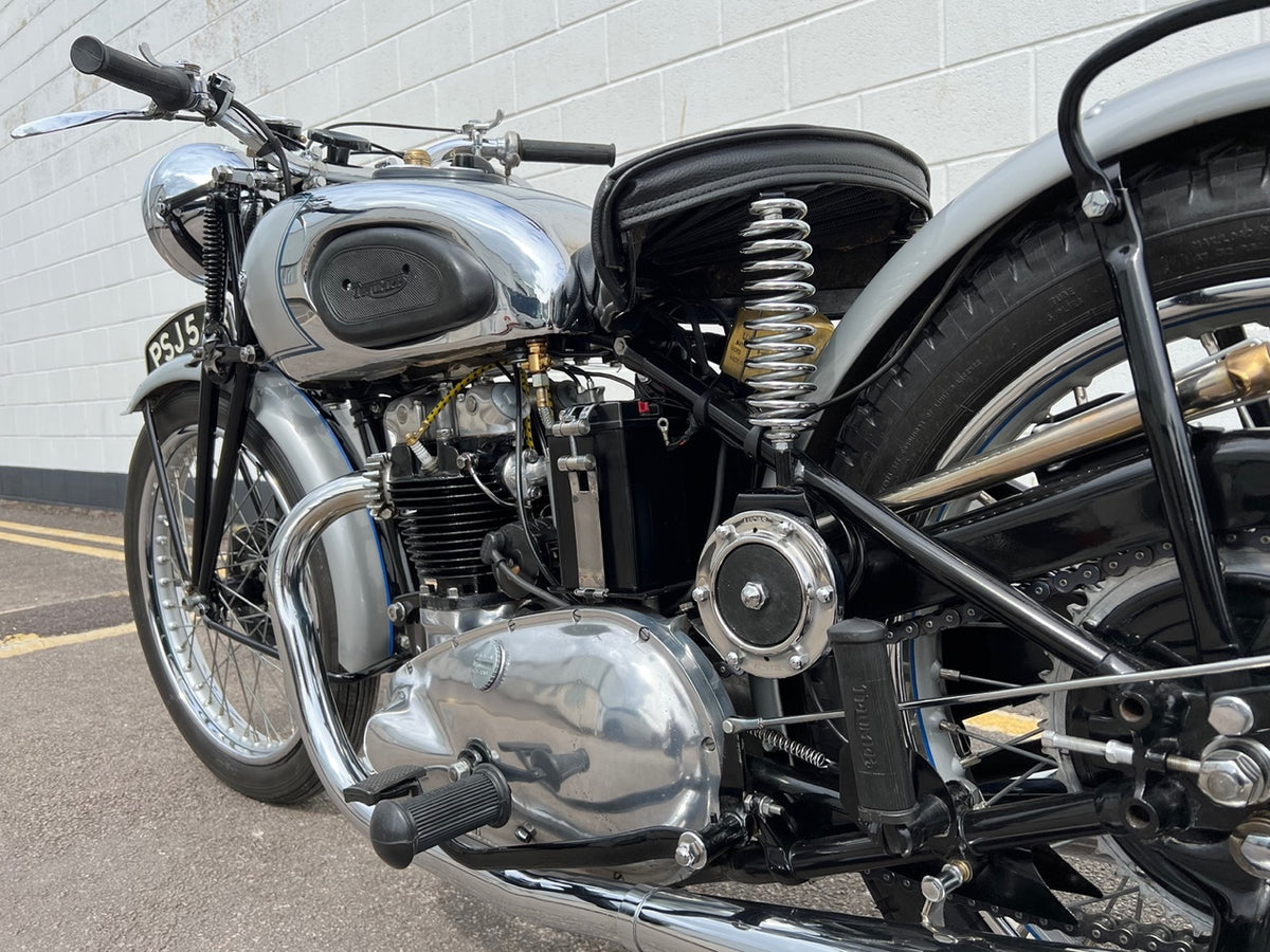 Triumph T100 Pre-War 500cc 1939 – We Sell Classic Bikes