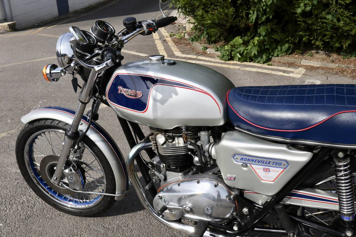 Triumph T140 Silver Jubilee Bonneville 1977 – We Sell Classic Bikes