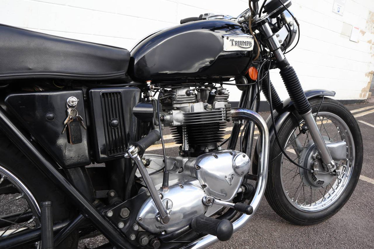 Triumph T120V Bonneville 1972 – We Sell Classic Bikes