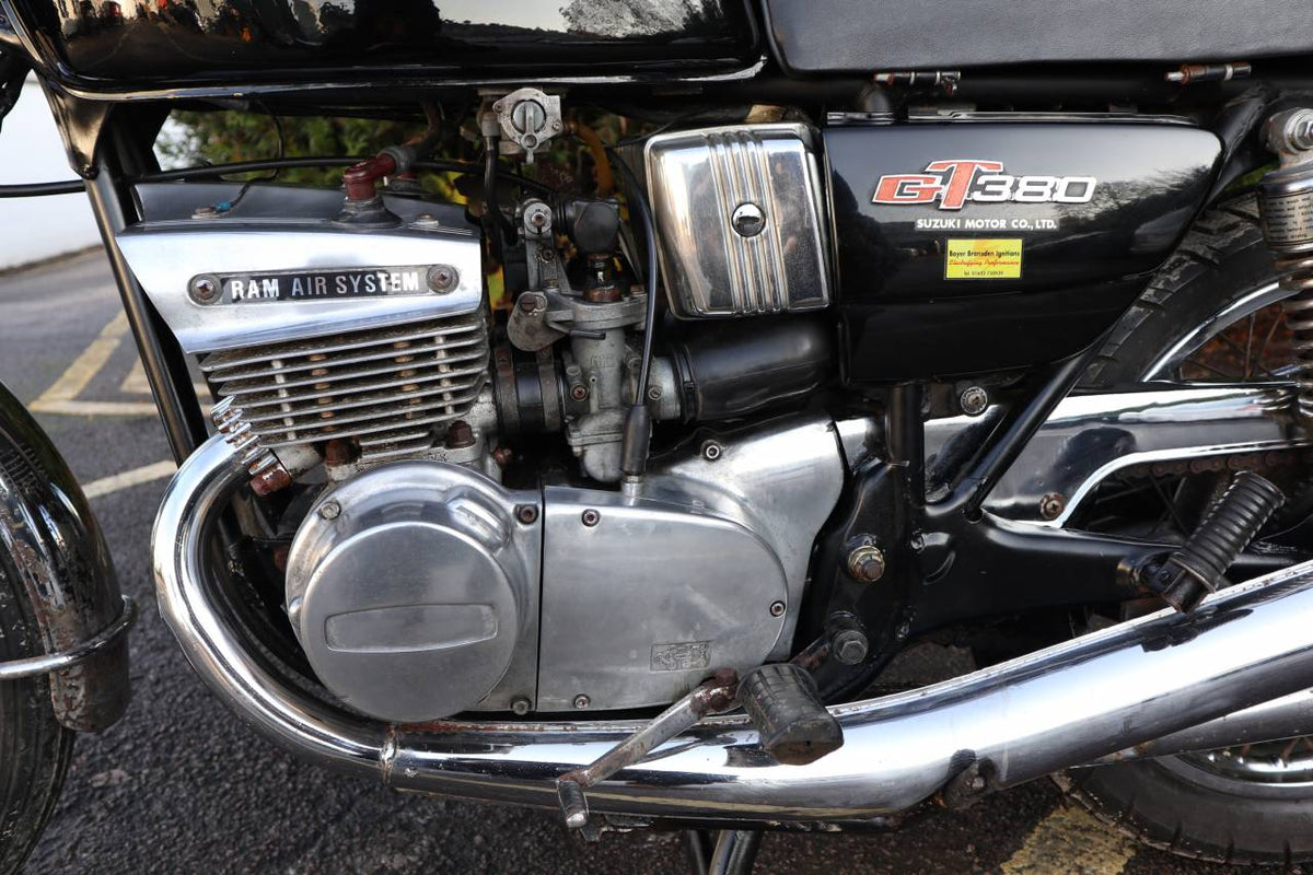 Suzuki GT380 1976 – We Sell Classic Bikes