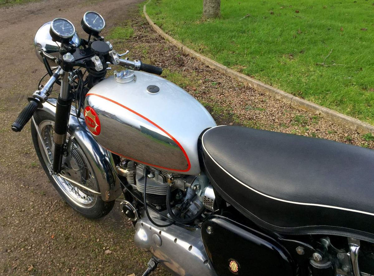 Tribsa Rocket Gold Star Look 1958 – We Sell Classic Bikes