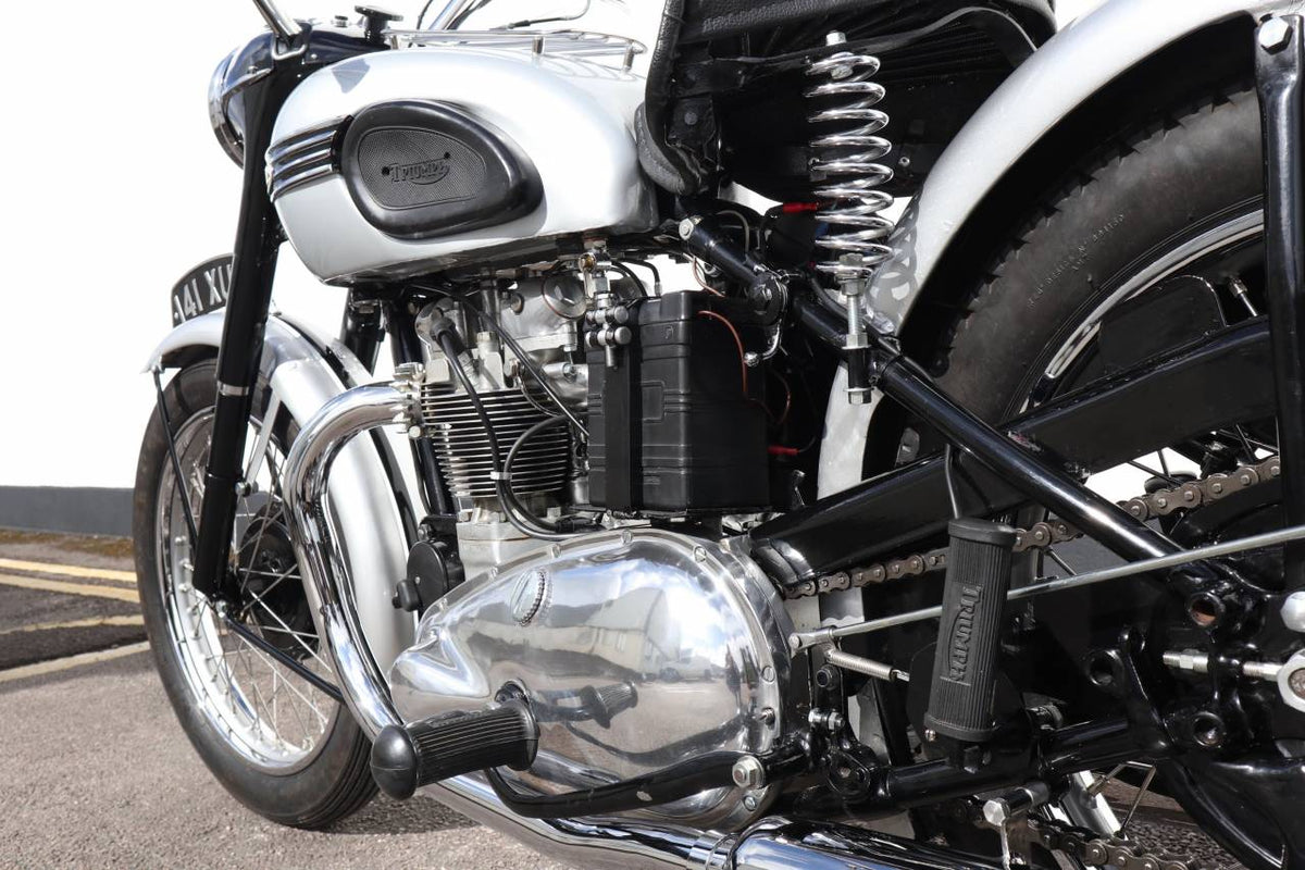 Triumph T100 1951 – We Sell Classic Bikes