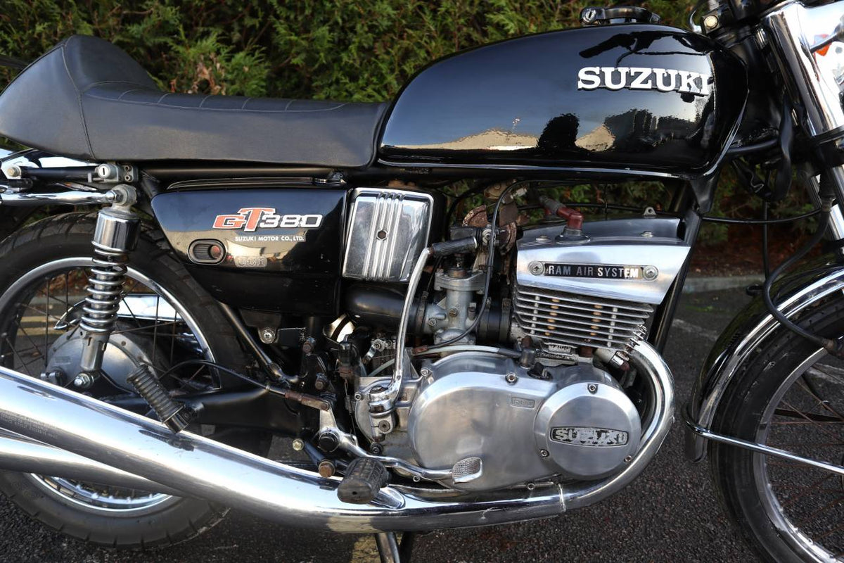 Suzuki GT380 1976 – We Sell Classic Bikes