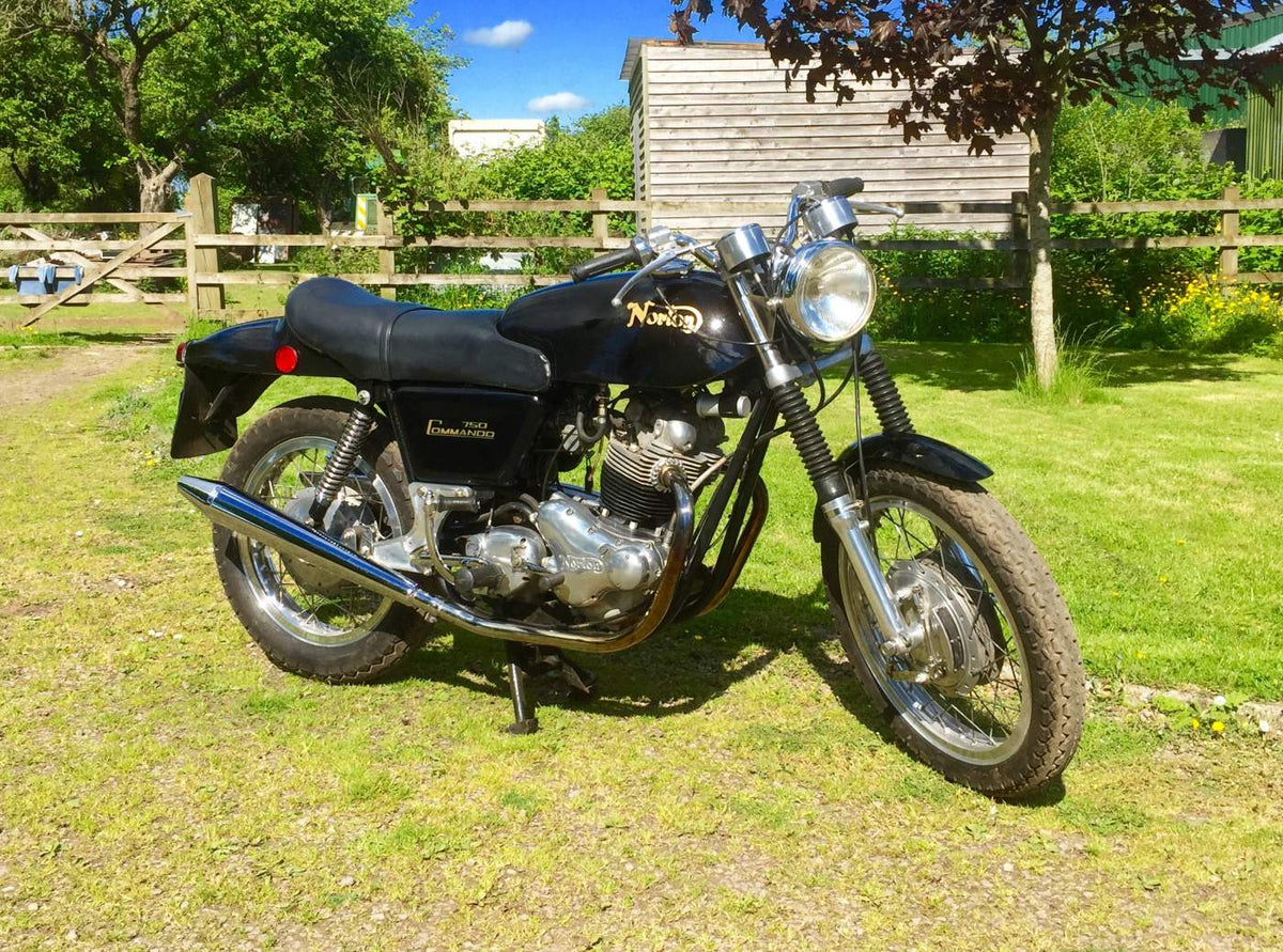Norton Commando Fastback 1972 – We Sell Classic Bikes