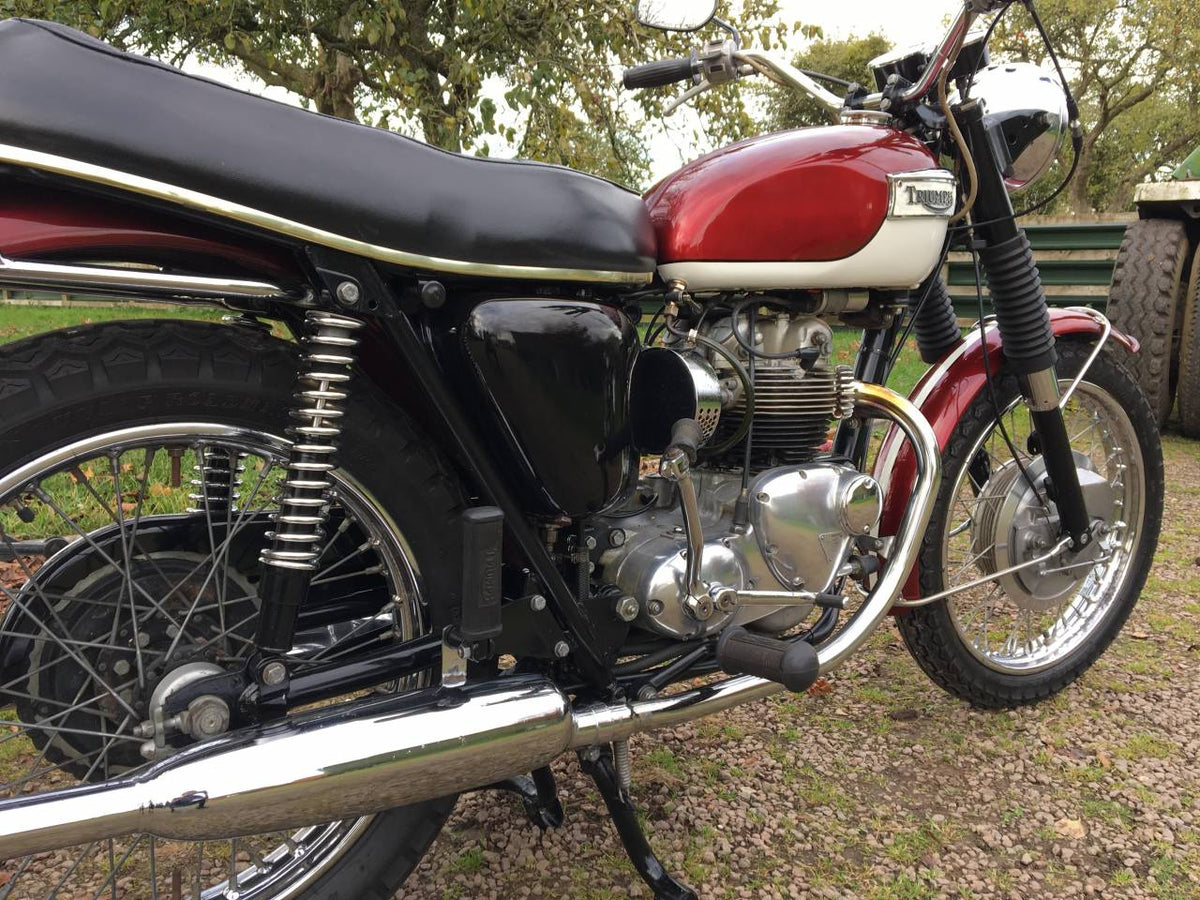 Triumph Daytona T100R 1971 – We Sell Classic Bikes