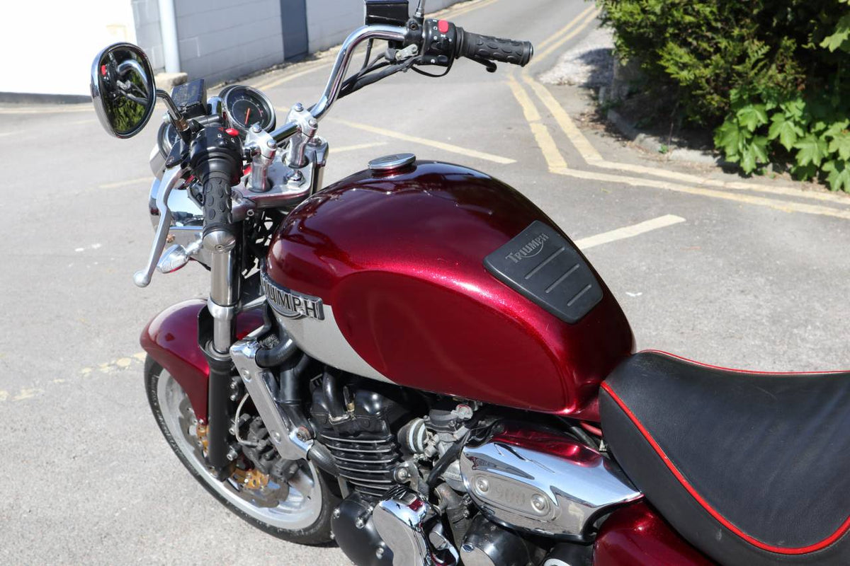 Triumph Legend TT 2001 – We Sell Classic Bikes