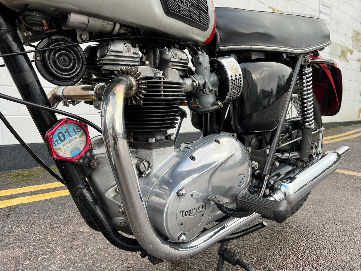 Triumph T120 Bonneville 650cc 1968 We Sell Classic Bikes triumph-t120-bonneville-650cc-1968-we-sell-classic-bikes