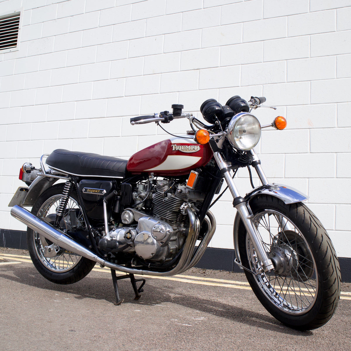 Triumph T160 Trident 750cc 1975 – We Sell Classic Bikes