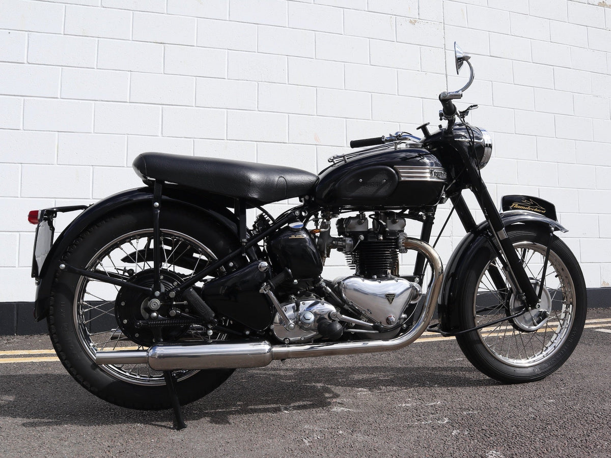 Triumph Blackbird Replica 650cc 1952 – We Sell Classic Bikes