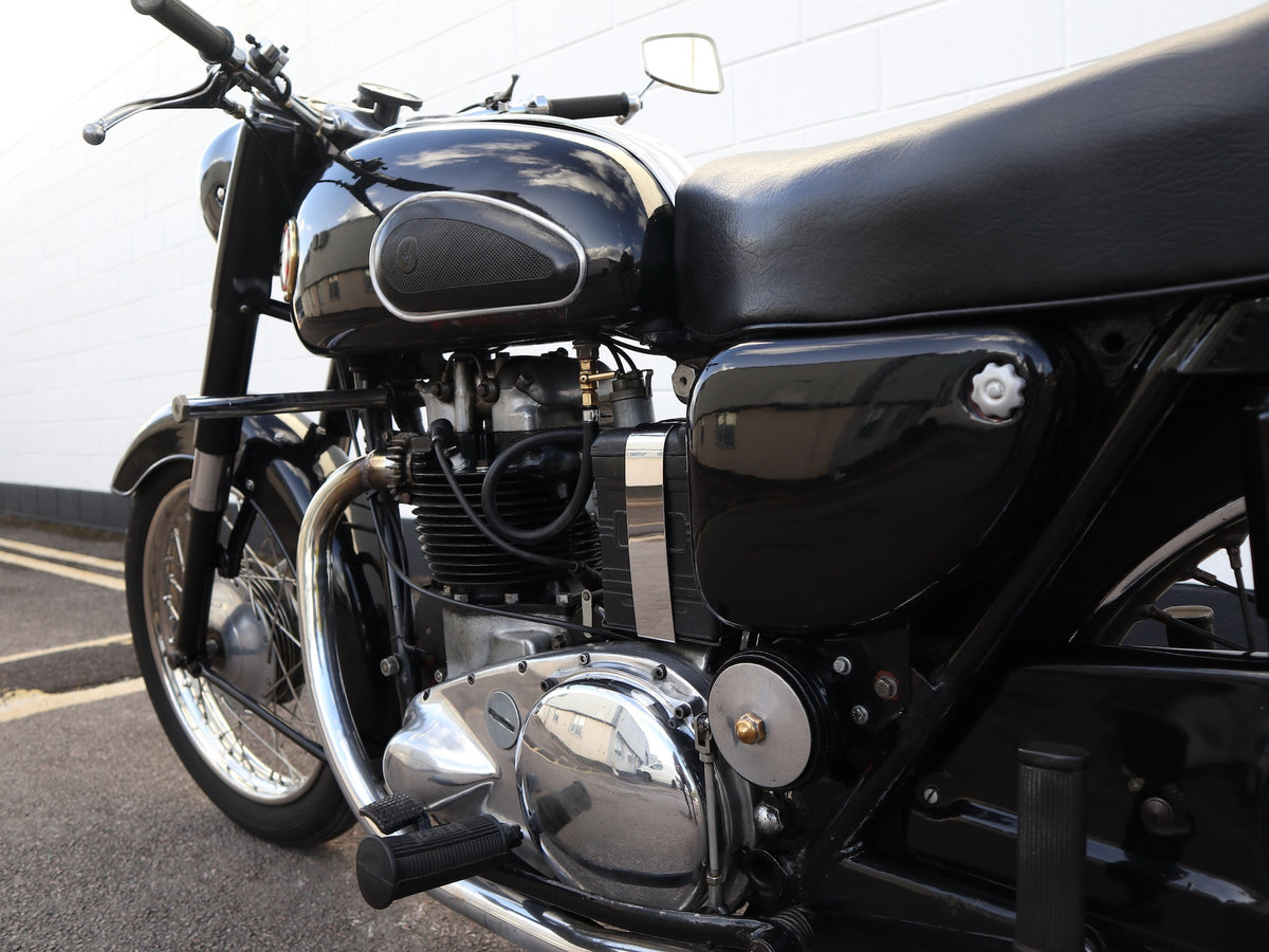 Ariel Huntmaster 650cc 1957 – We Sell Classic Bikes