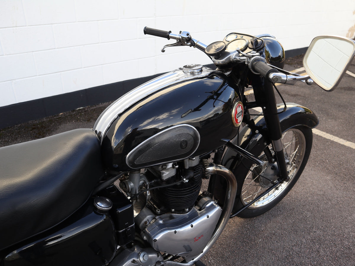 Ariel Huntmaster 650cc 1957 – We Sell Classic Bikes